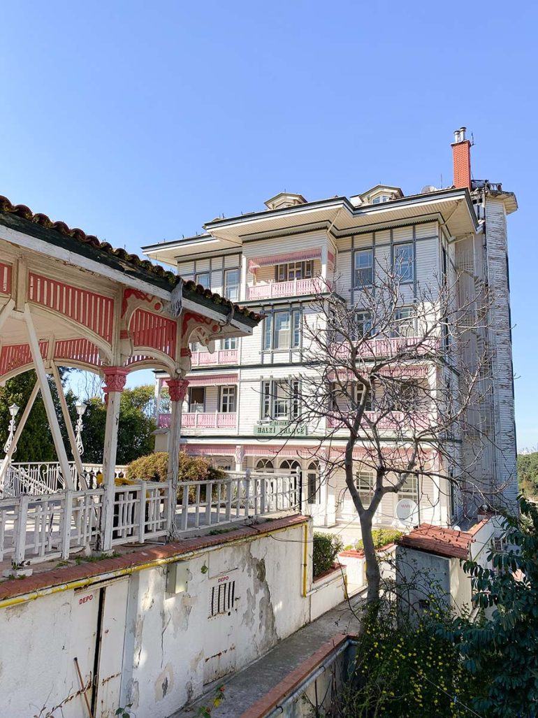 Heybeliada Gezilecek Yerler 2022 I Seyahatimgeldi